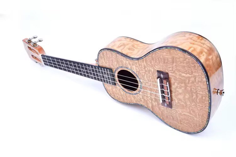 Beautiful Quilted Ash Ukulele, Hobbies & Toys, Music & Media, Musical ...
