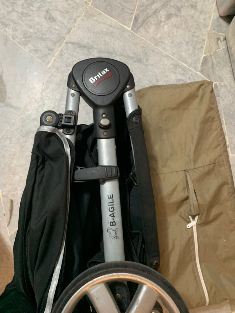 Britax B-agile stroller, Babies & Kids, Going Out, Strollers on Carousell