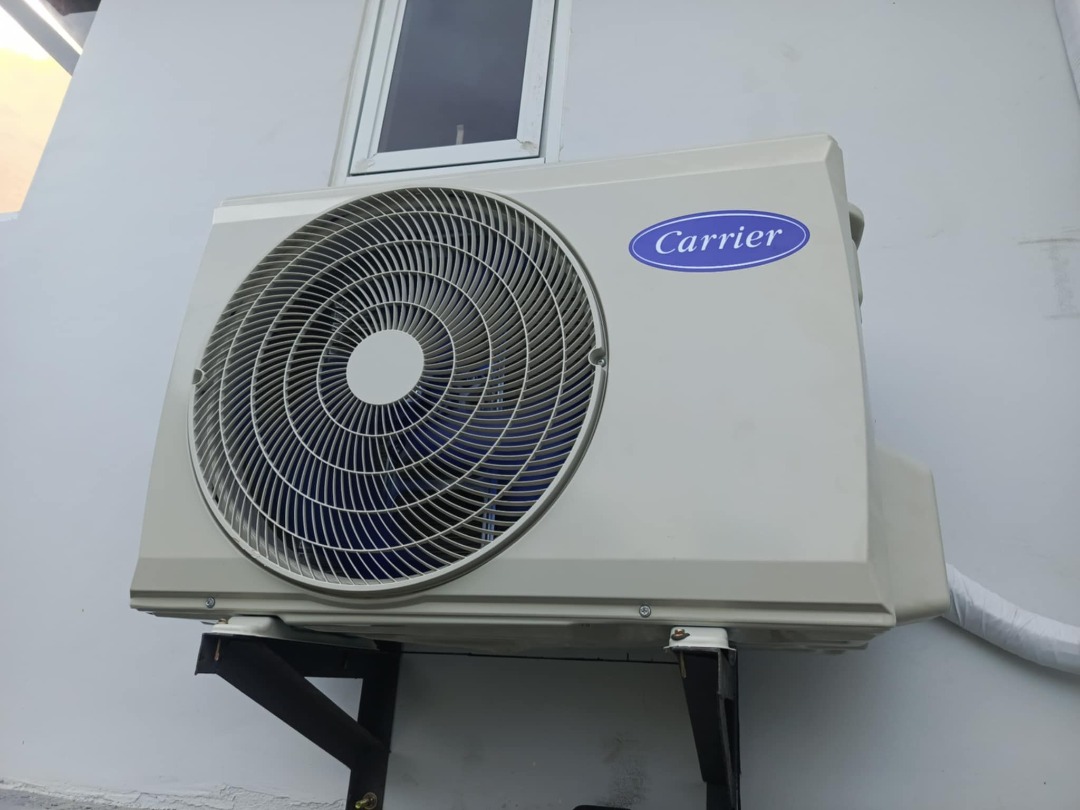 CARRIER AURA INVERTER SPLIT TYPE AIRCON BRANDNEW SEALED UNITS W ...