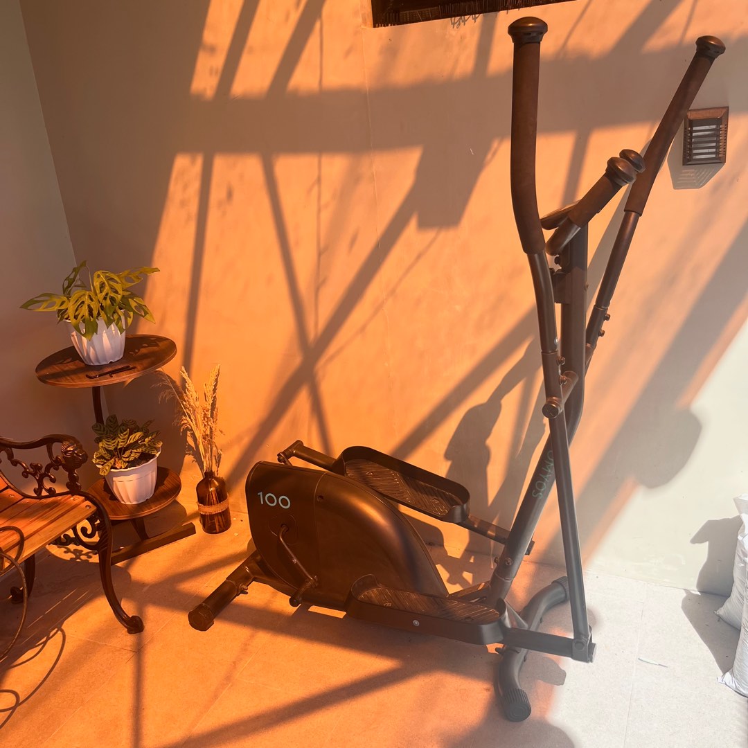 Decathlon Domyos 100 Elliptical, Sports Equipment, Exercise & Fitness ...