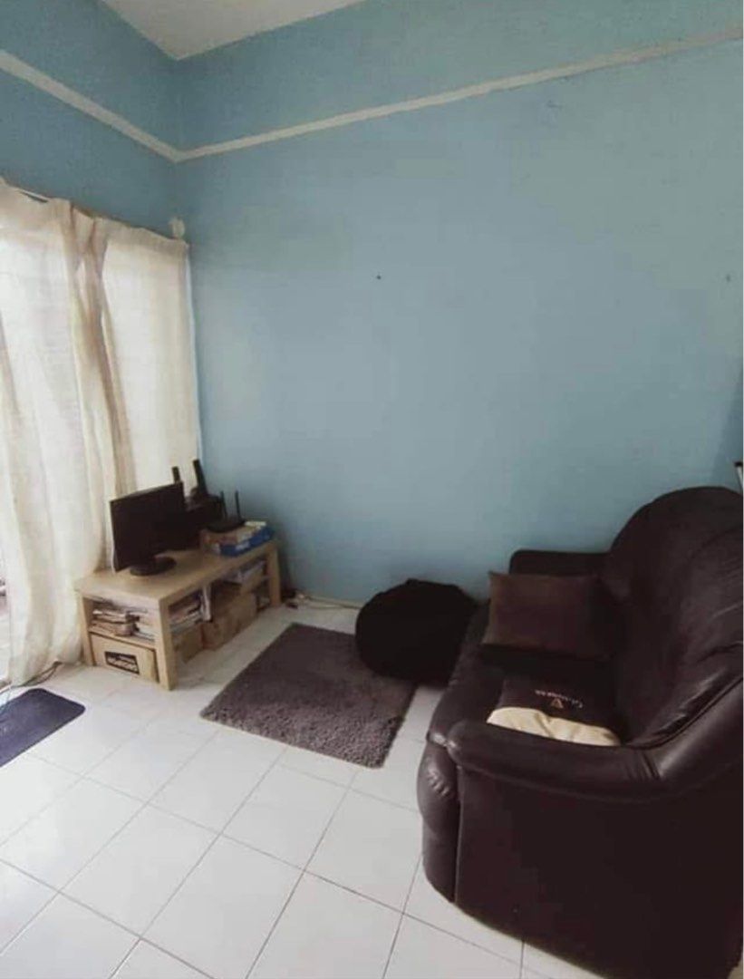 Desa palma Master room for rent, Property, Rentals on Carousell
