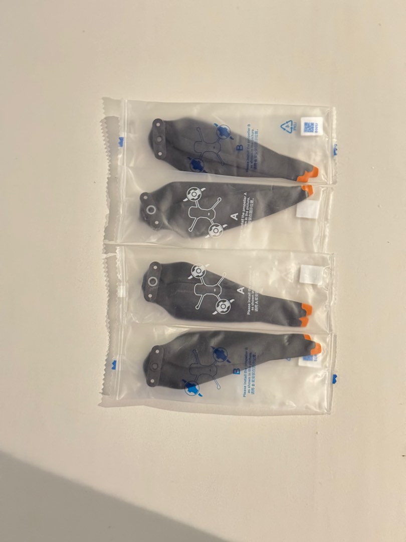 DJI Mavic Air 3 rotor blades, Photography, Drones on Carousell