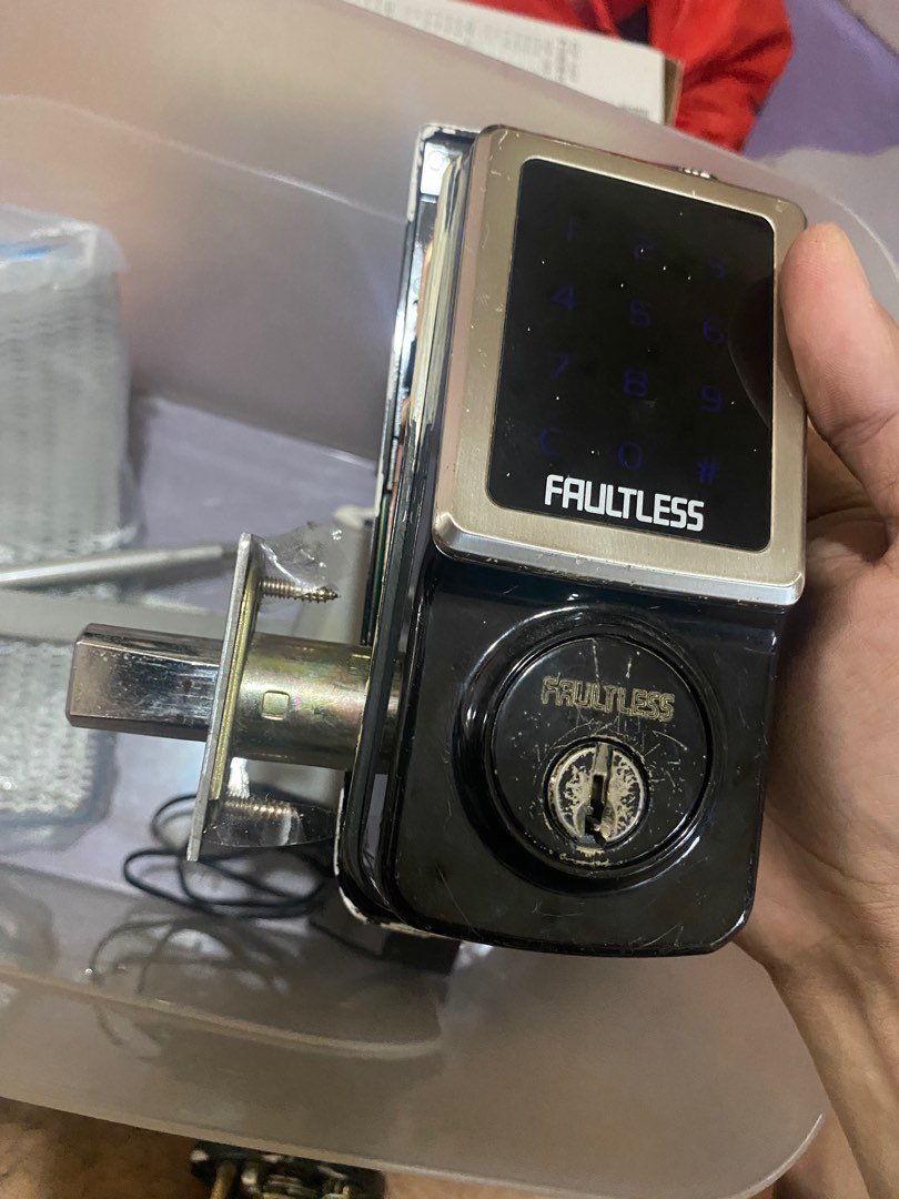 FAULTLESS TOUCH LOCK ,DOOR KNOB, DOOR CLOSER, Furniture & Home Living ...