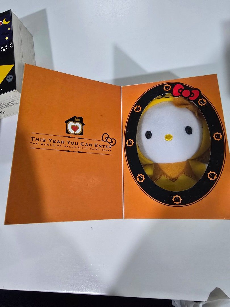 Hello Kitty Fairy Tales Wizard of Oz, Hobbies & Toys, Toys & Games on ...