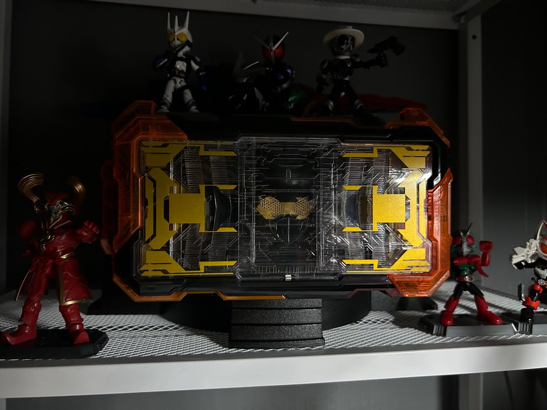 KAMEN RIDER GOTCHARD DX BELT AND DX GOTCHALIBUR WITH BINDER OF CHEMY ...