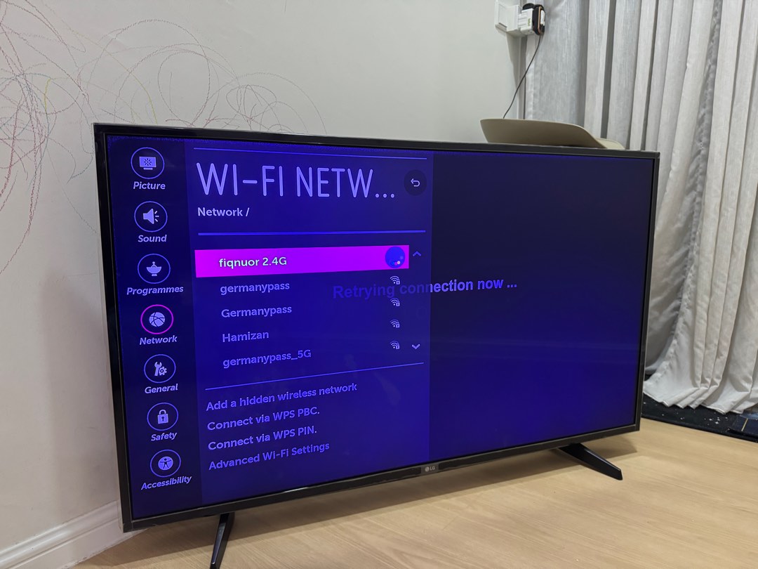 LG TV 49inch (screen biru), TV & Home Appliances, TV & Entertainment ...