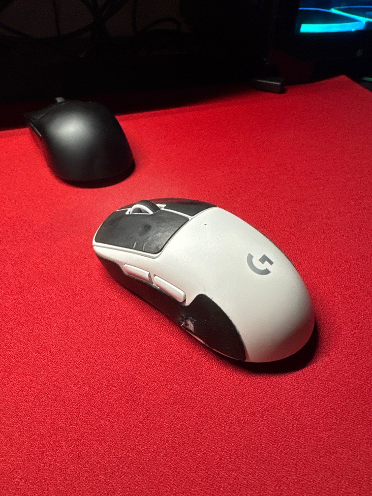 Logitech Superlight 2 with Superglide 2 skates, Computers & Tech, Parts ...