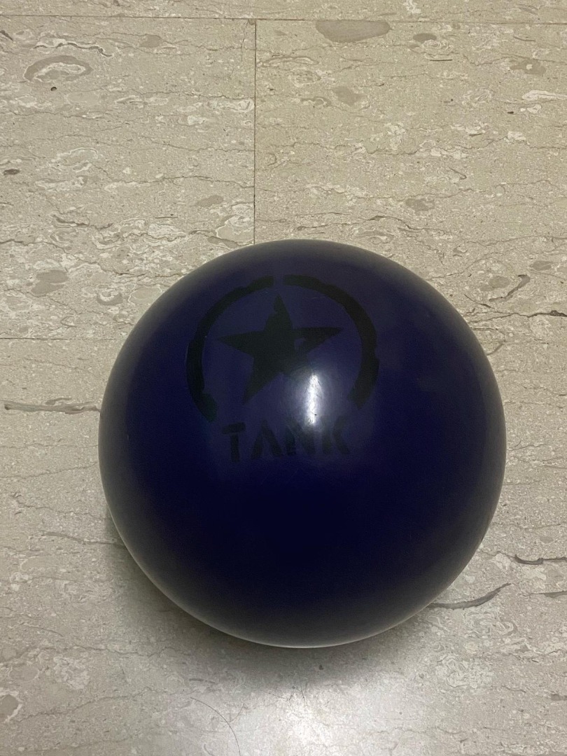 Motiv Purple Tank Bowling Ball, Sports Equipment, Sports & Games ...