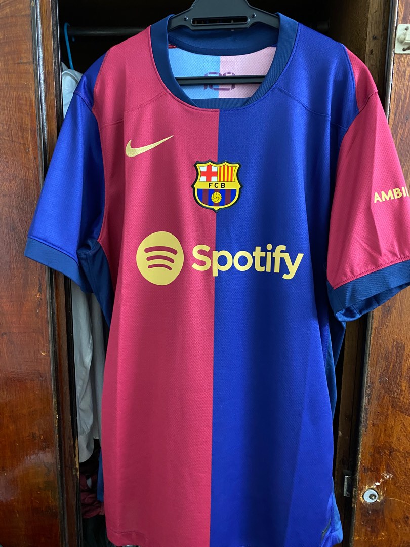 Nike FC Barcelona 2024/25-L(US), Men's Fashion, Activewear on Carousell
