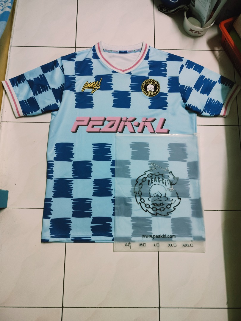 PEAK KL X GAWKY, Men's Fashion, Activewear on Carousell