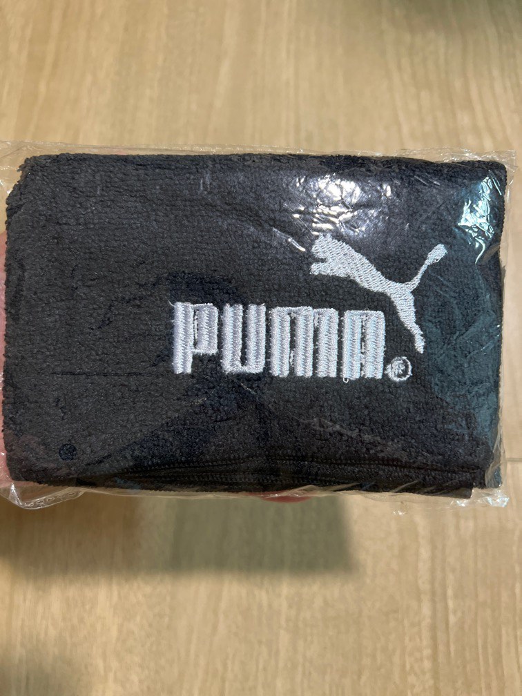 Puma Towel, Beauty & Personal Care, Bath & Body, Bath on Carousell