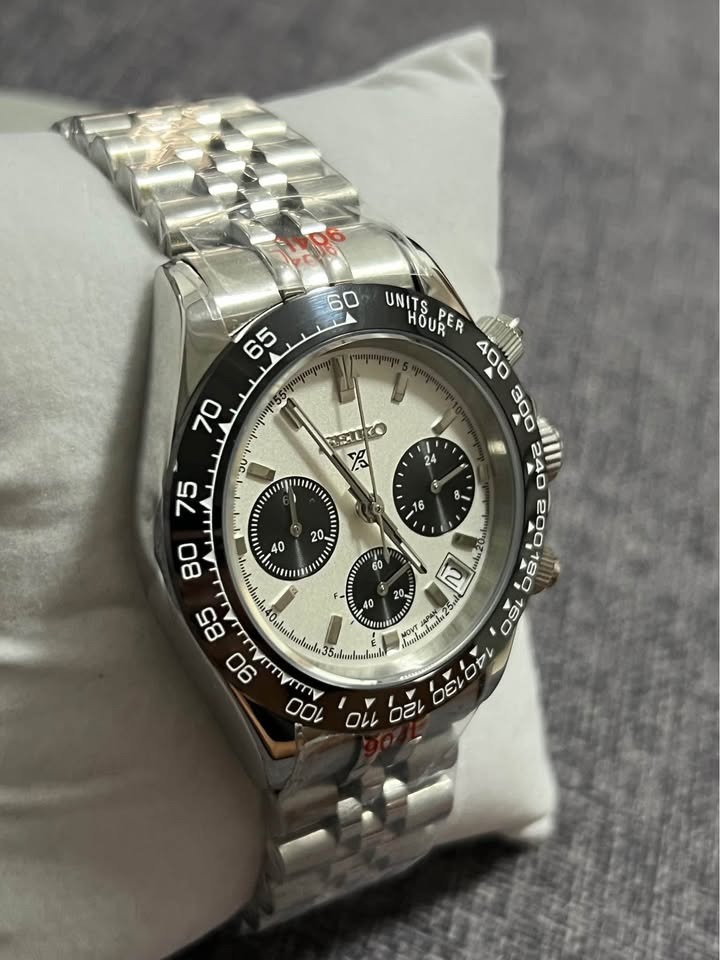 Seiko Mod Panda Chronometer Quartz, Men's Fashion, Watches ...
