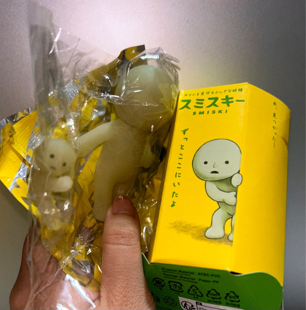 smiski series 1 mini secret hugging, Hobbies & Toys, Toys & Games on ...