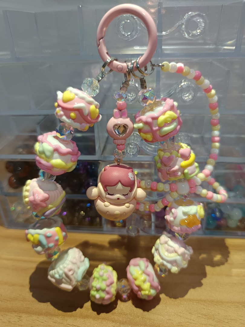 Popmart Strawberry Skull Panda Handphone Charms, Mobile Phones ...