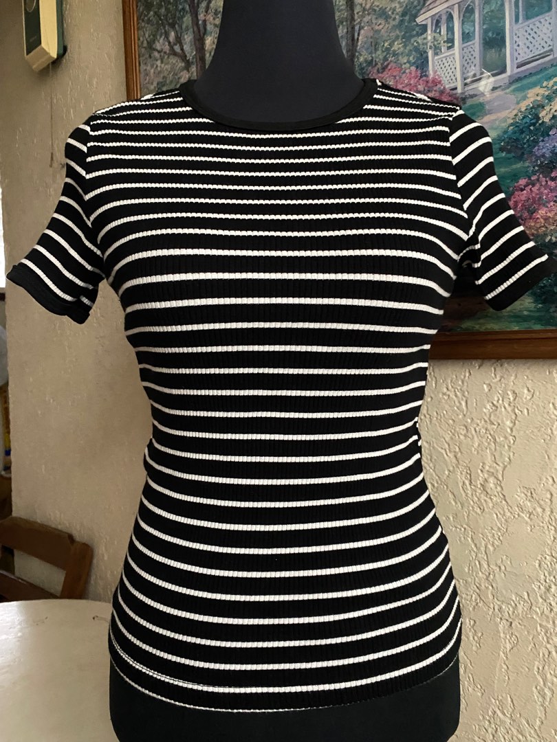 striped figure-hugging top, Women's Fashion, Tops, Shirts on Carousell