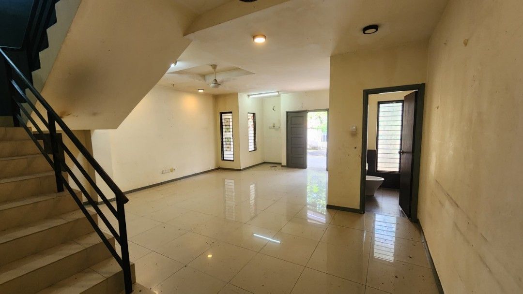 Taman Radzi Port klang 2.5 storey house for sale, Looking For on Carousell