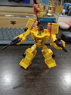 Transformers generation springer legacy Cybertron Starscream, Hobbies ...