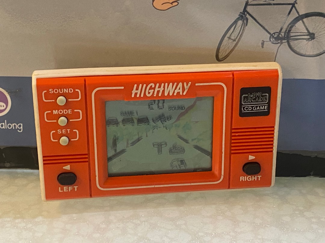 港產 game ＆ watch 壞舊遊戲機 迷你遊戲機 HIGHWAY Mini ARCADE LCD GAME, 預購 - Carousell