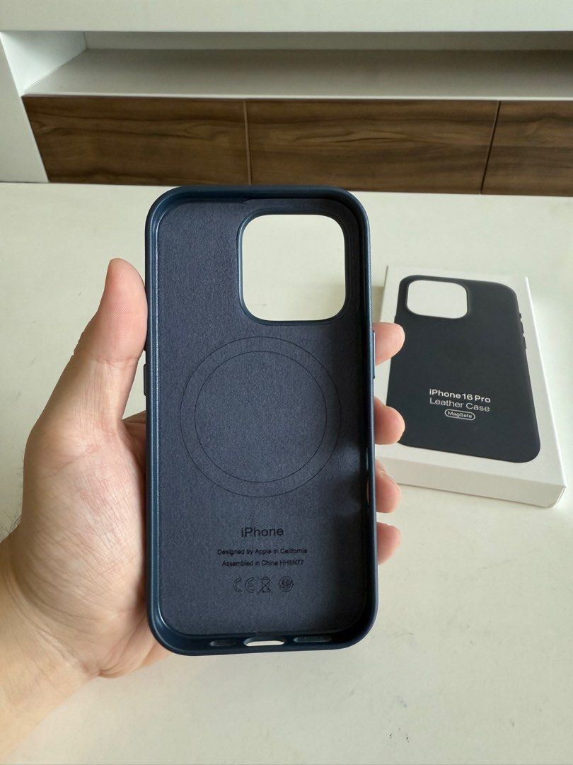 Apple iPhone 16 Pro Leather Case with MagSafe - Dark Blue, Mobile ...
