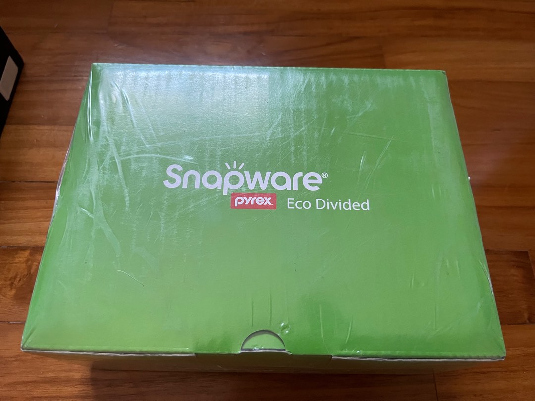 BN Snapware Pyrex container (990ml divided storage), Furniture & Home ...