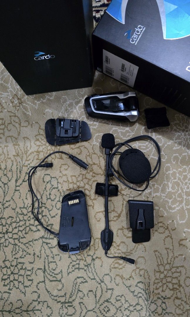 Cardo Packtalk Bold, Audio, Headphones & Headsets on Carousell