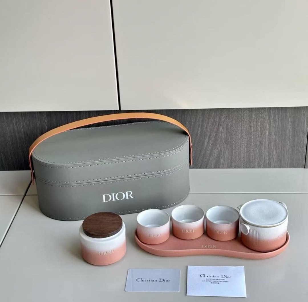 Dior Tea Set Gift Box Gradient atmosphere matte texture, Furniture ...