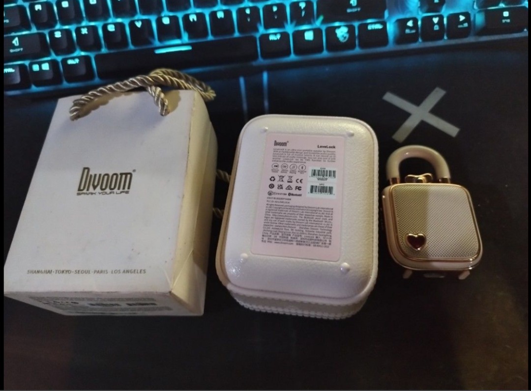 DIvoom Lovelock Blue tooth Mini Speaker, Audio, Soundbars, Speakers & Amplifiers on Carousell