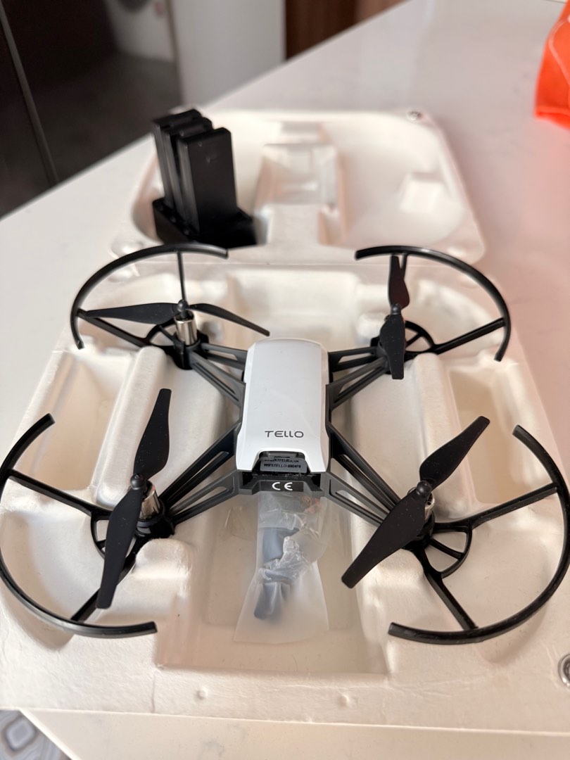 DJI Trello Combo - Smallest Drone, Photography, Drones on Carousell