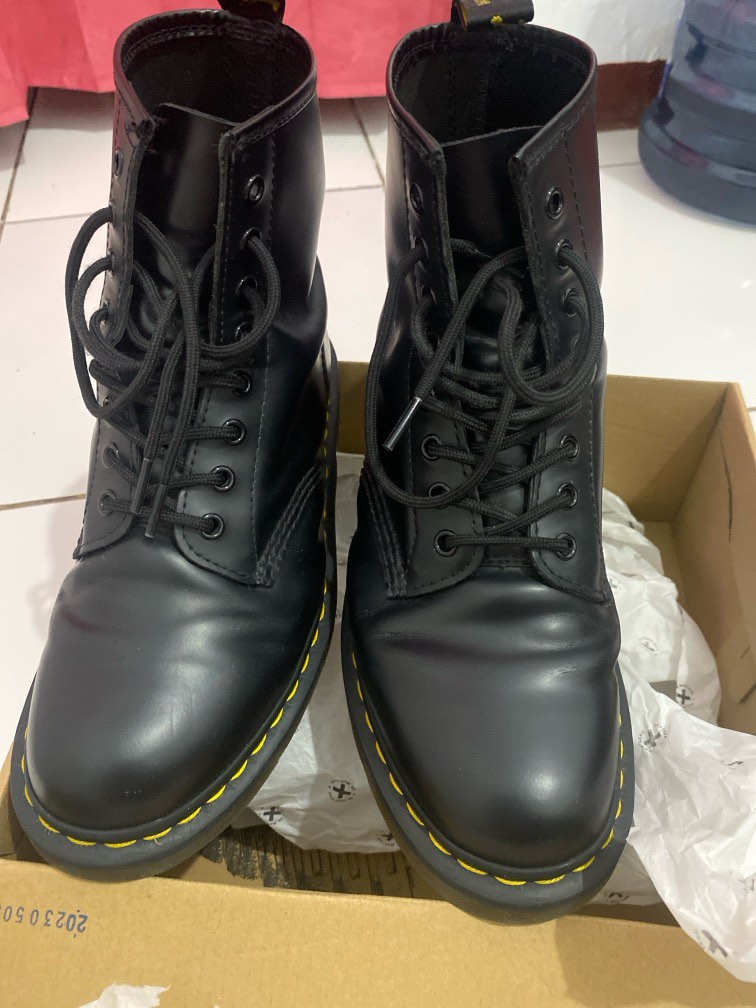 Dr Martens / Docmart 1460 black smooth, Fesyen Pria, Sepatu , Sepatu ...