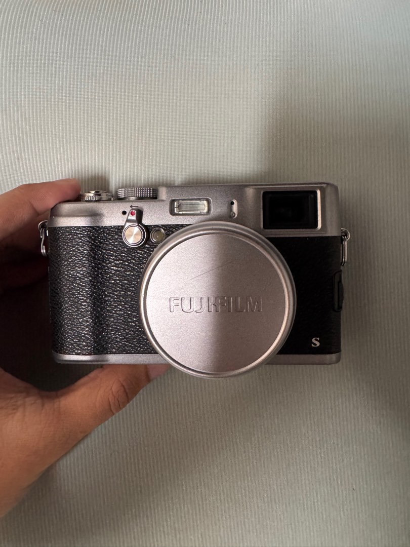 Fujifilm X100S, Photography, Cameras on Carousell