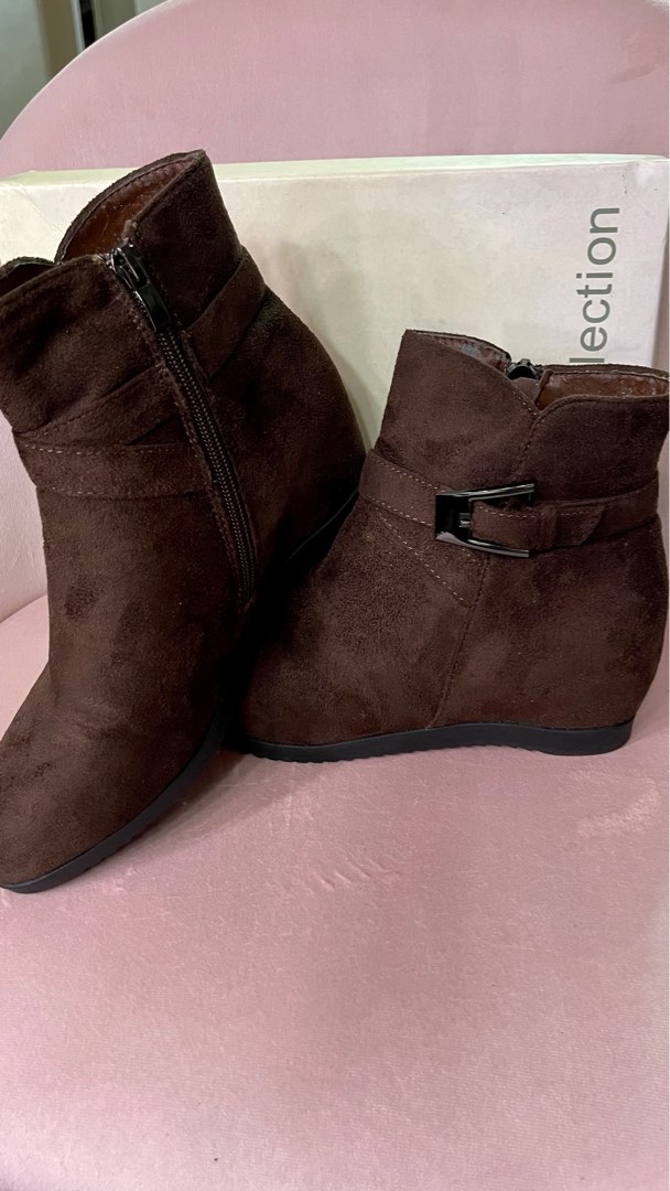 GIBI BOOTS, Women's Fashion, Footwear, Boots on Carousell