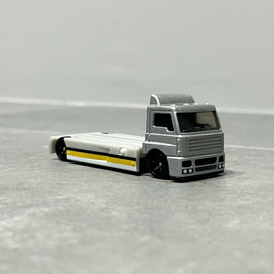 Hot Wheels Fleet Street (Team Transport), Hobbies & Toys, Toys & Games ...