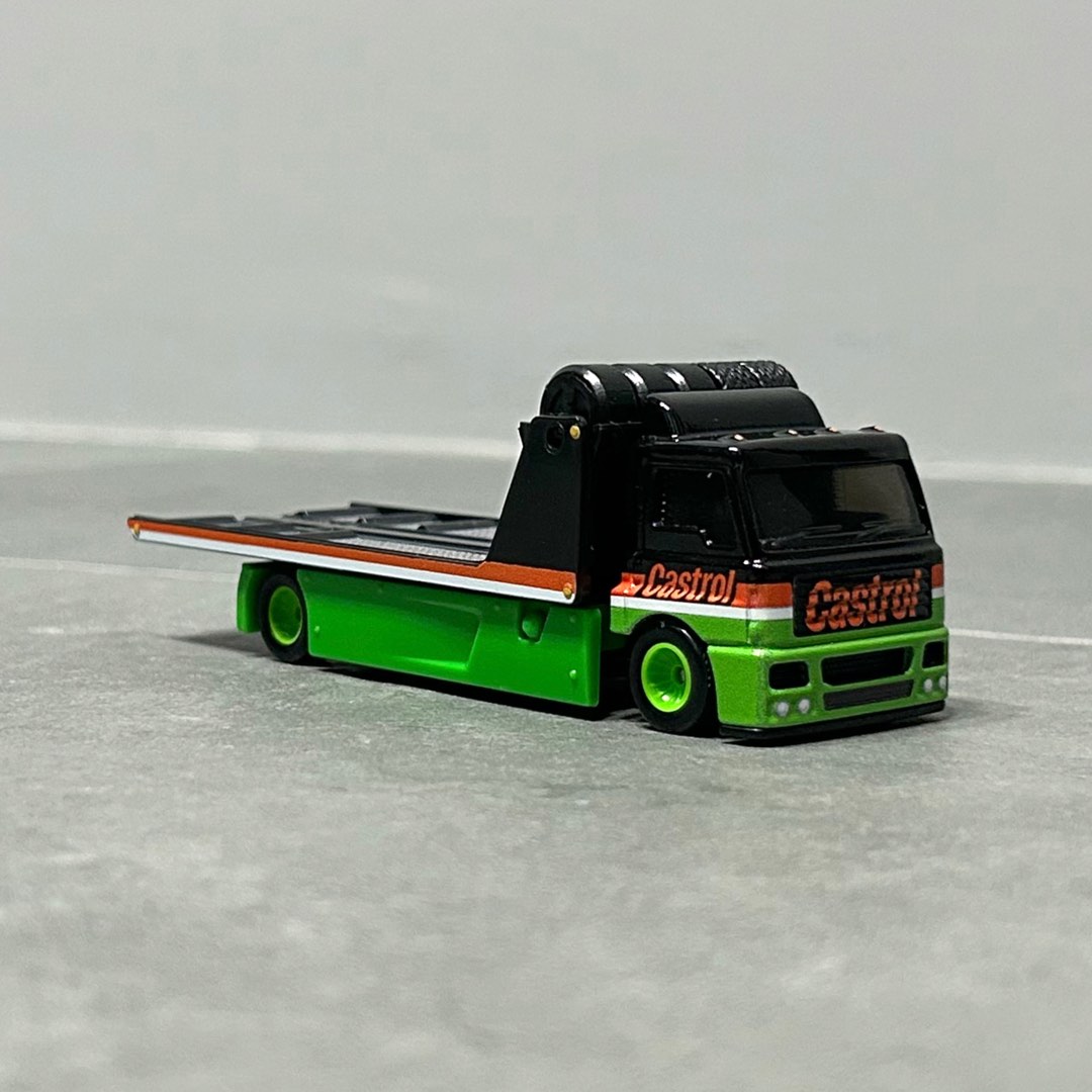 Hot Wheels Fleet Street (Team Transport), Hobbies & Toys, Toys & Games ...