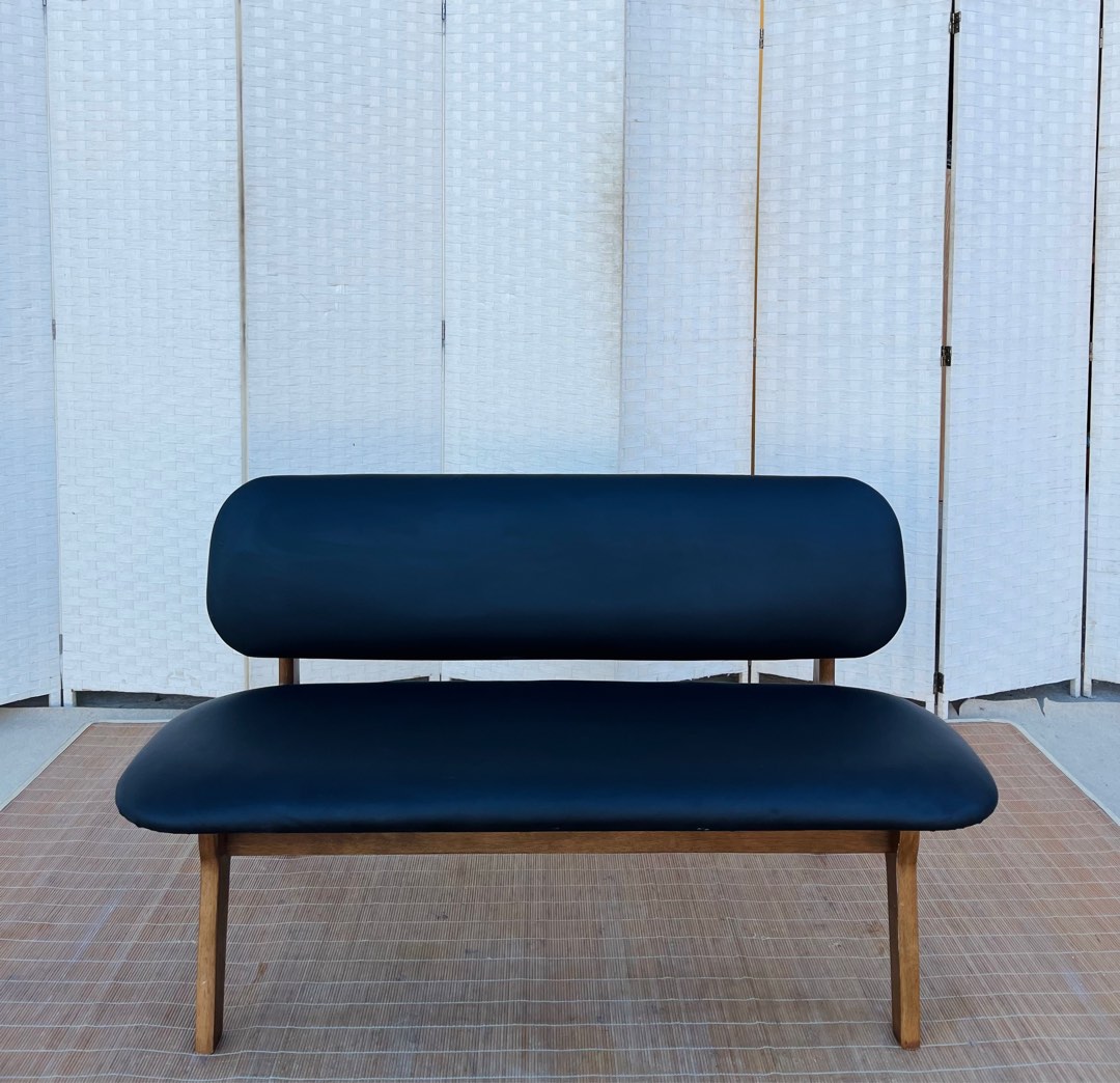 JAPAN SURPLUS 2-3 SEATER NITORI BLACK LEATHER BENCH SOFA IN VERY GOOD ...