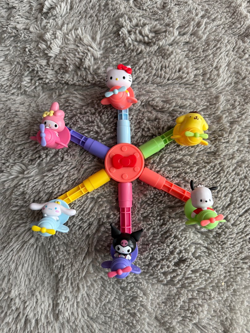 Jollibee wonder wheel hello kitty, Hobbies & Toys, Toys & Games on ...
