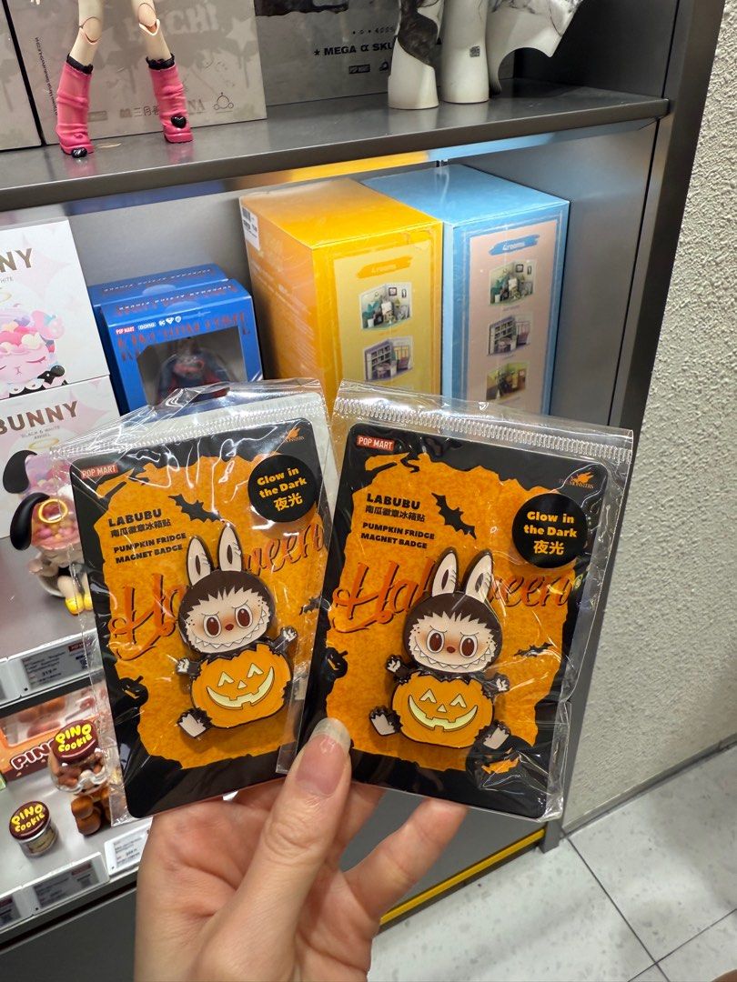 Labubu pumpkin Halloween Popmart glow in the dark pin badge fridge ...