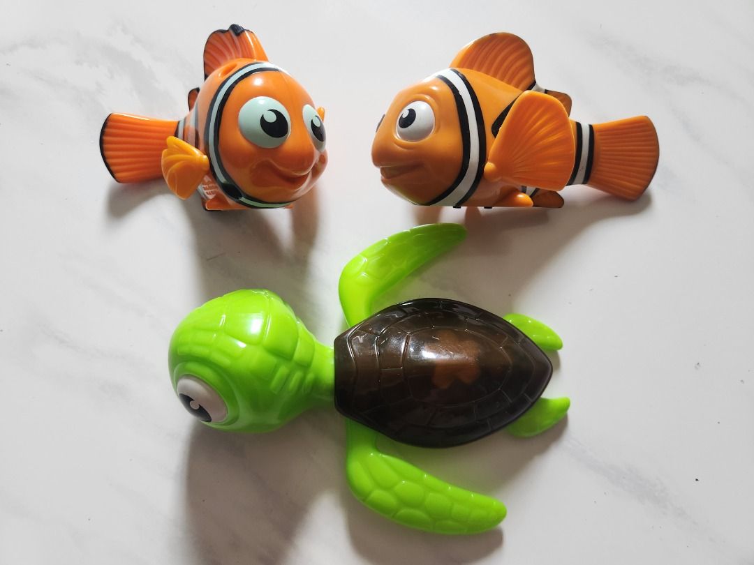 McDonalds Finding Nemo , Nemo , Marlin , Squirt , Madagascar Penguins ...