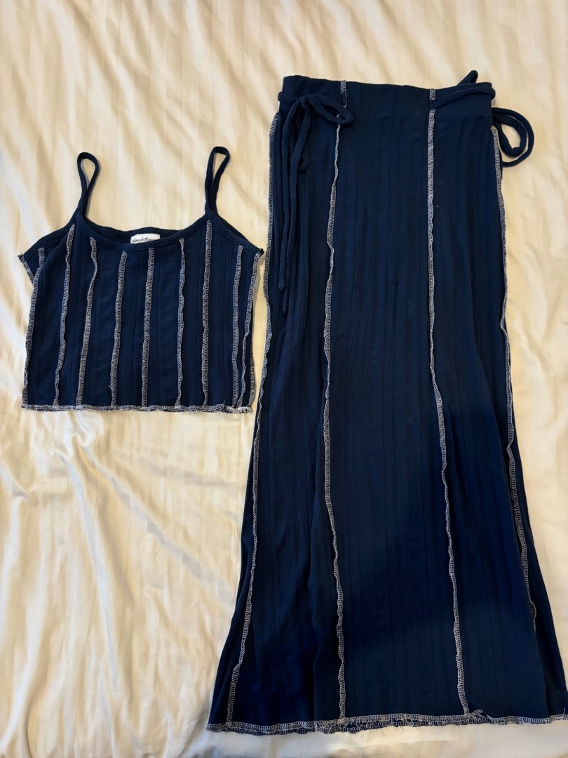 Meraki Bowy Leonara Deep Blue Set, Women's Fashion, Dresses & Sets ...