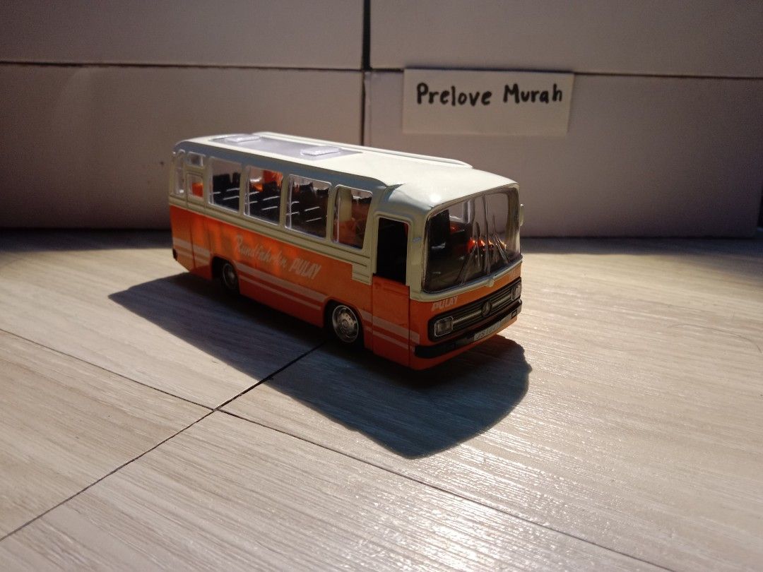 Mercedes Bus Diecast Model, Hobbies & Toys, Toys & Games on Carousell