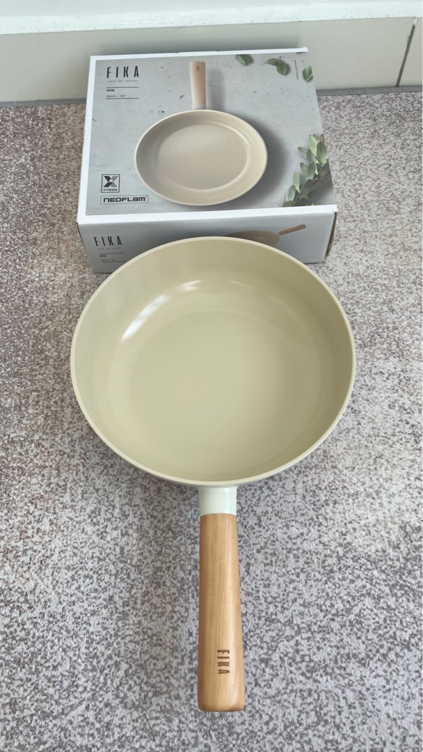 Neoflam Fika 26cm Wok (Aesthetic Beige) Made in Korea, Furniture & Home ...