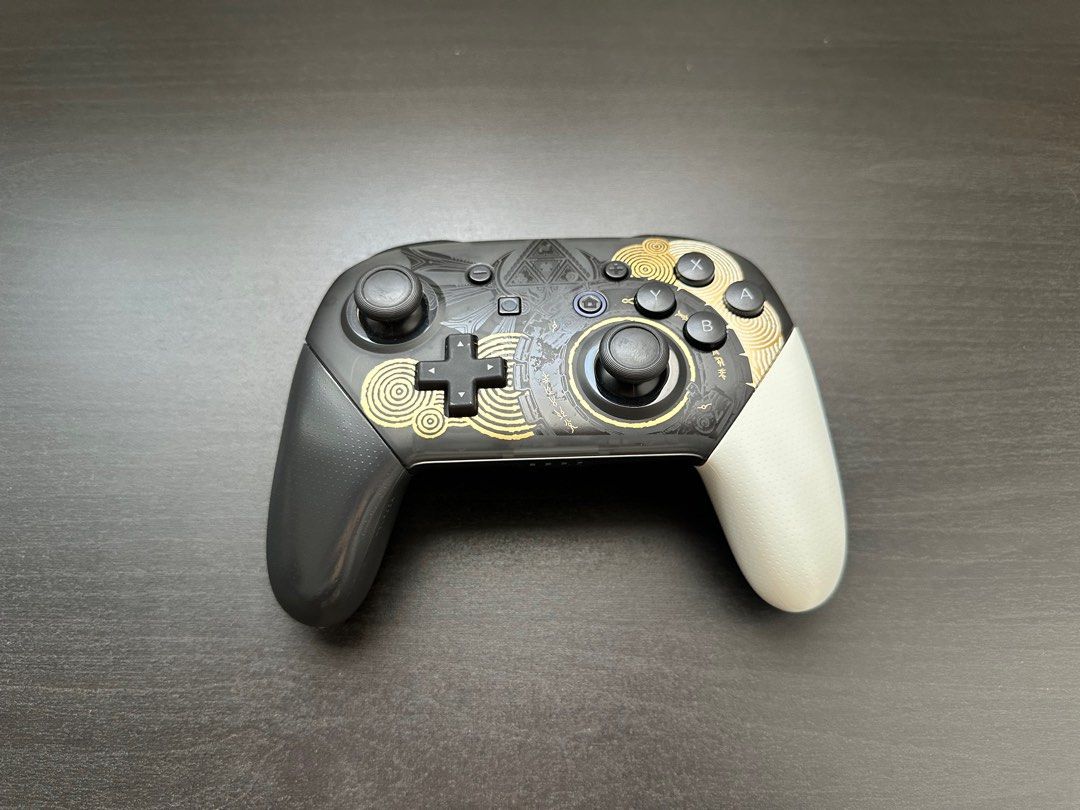 Nintendo Switch Pro Controller - The Legend of Zelda: TotK Edition ...