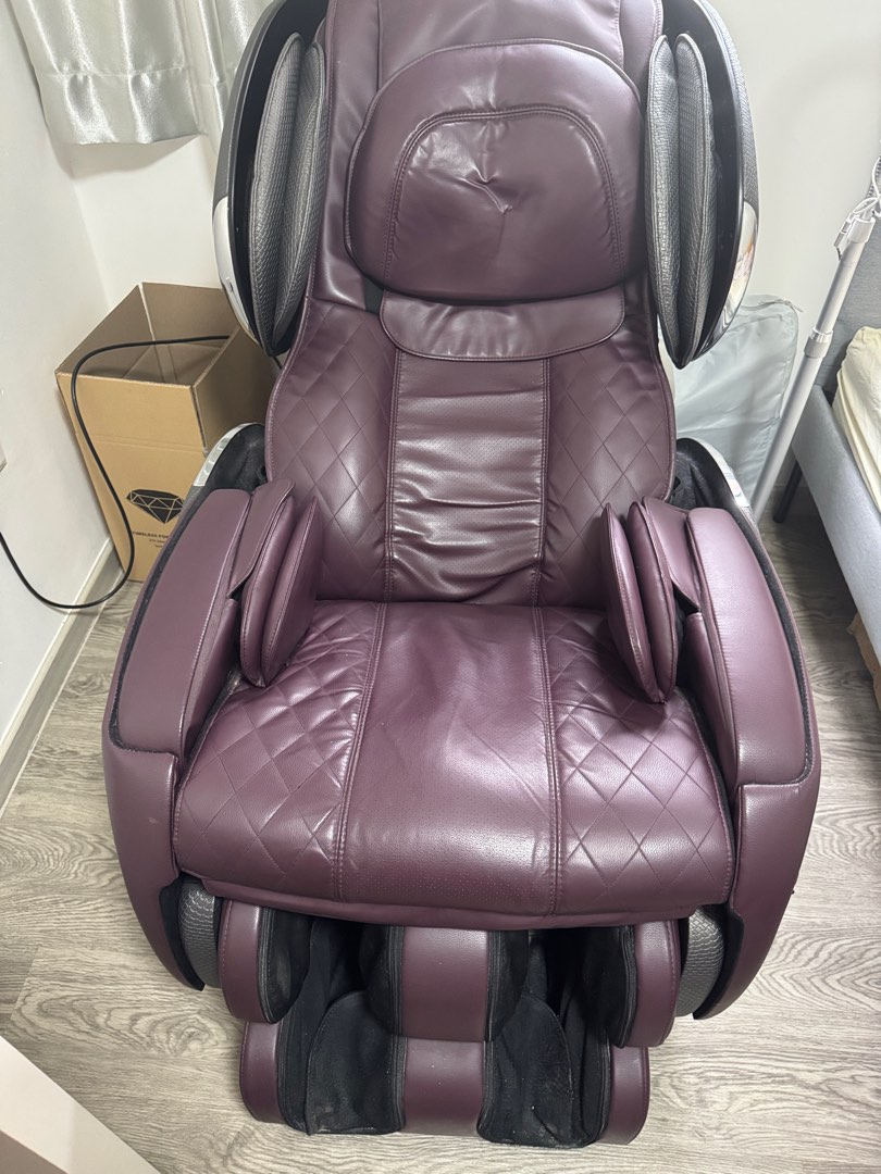 Osim Massage Chair, Health & Nutrition, Massage Devices on Carousell