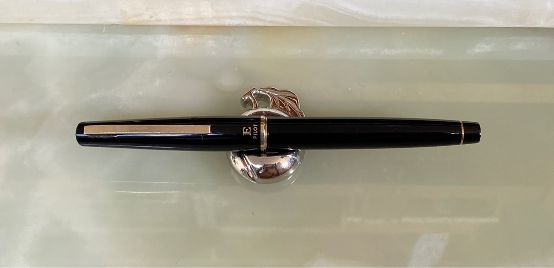 Pilot E-300 Fountain pen 14K-585 gold soft nib Unique design cartridge ...