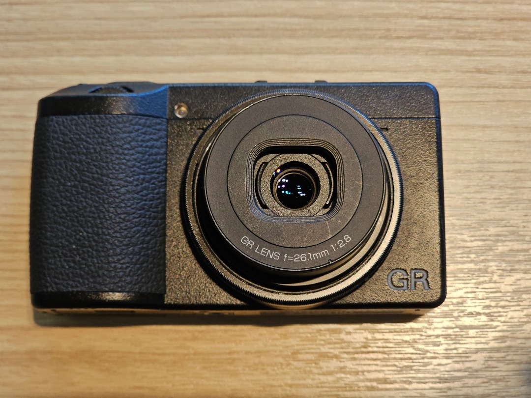 Ricoh GR IIIx, 40mm, not HDF, shutter count around 22xx, 攝影器材, 相機 - Carousell