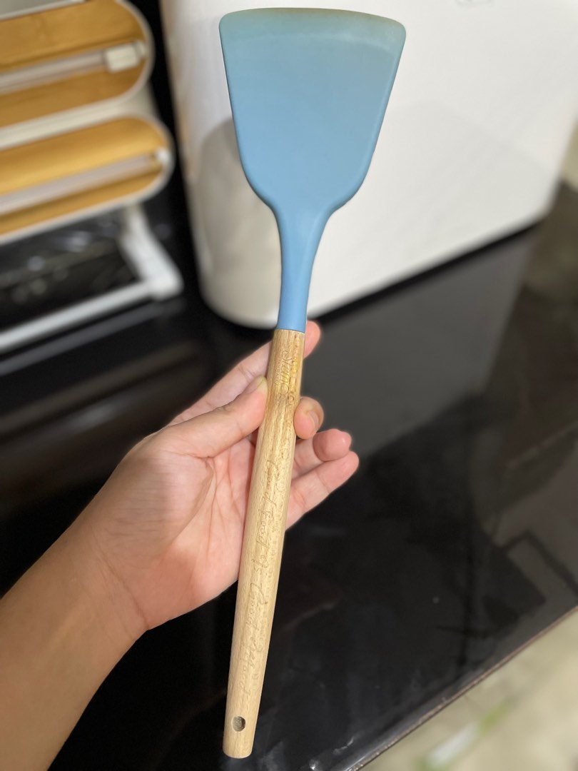 Stein Spatula Silikon Gagang Kayu Anti Lengket Tahan Panas Food Grade ...