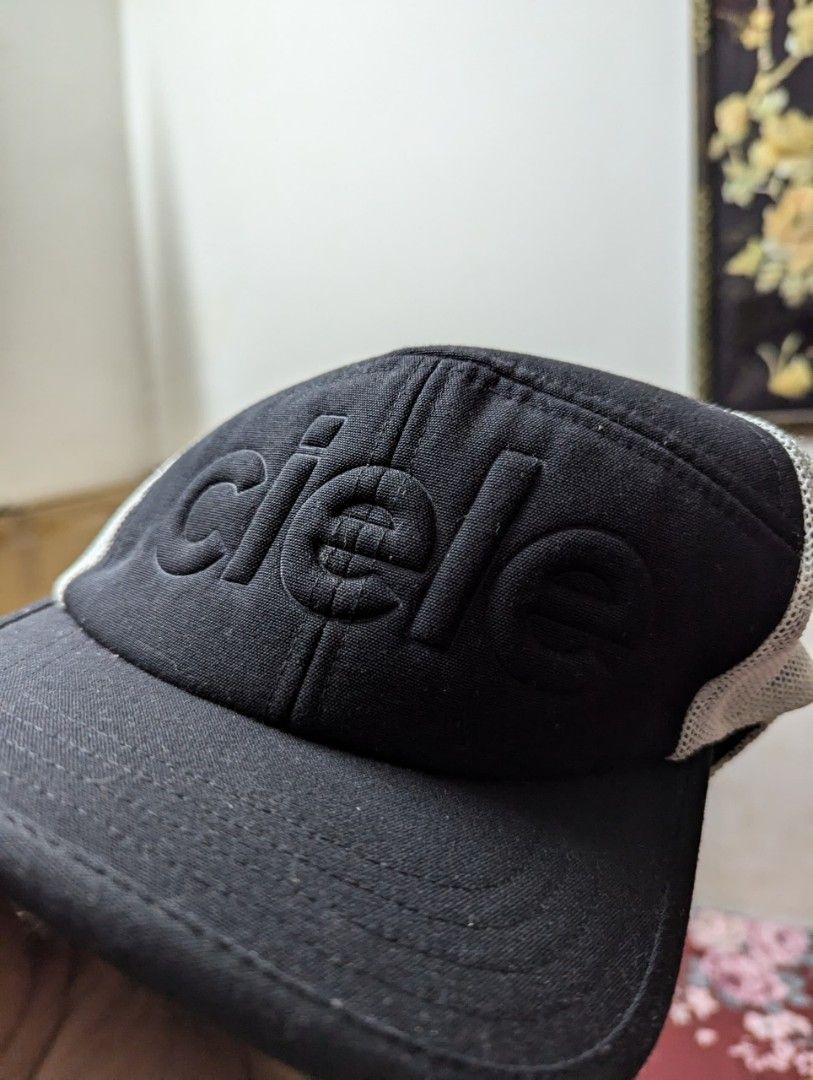 Topi Runner Premium Ciele, Men's Fashion, Activewear on Carousell
