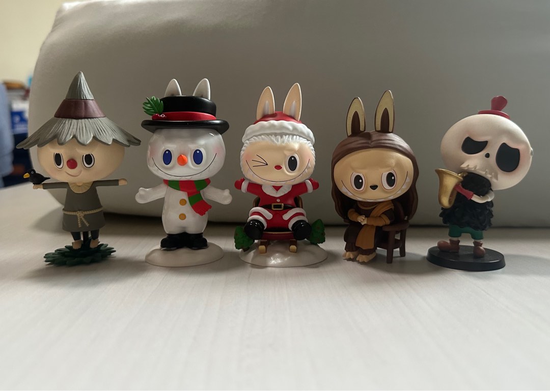 WTS The Monsters Labubu Figurines Mona Lisa Santa Snowman Scarecrow ...