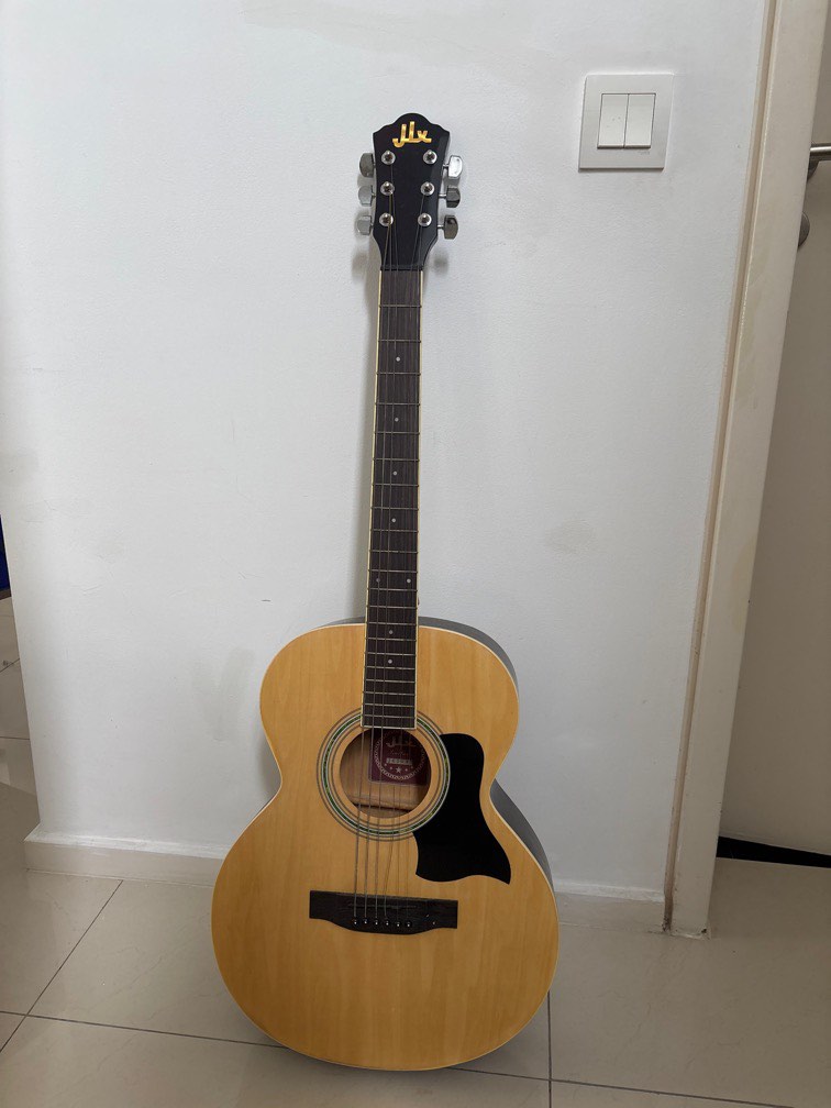 Acoustic Guitar (no strings attached), Hobbies & Toys, Music & Media ...