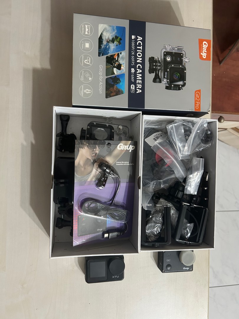 Action camera (Gitup) SELLING AS A SET, Photography, Cameras on Carousell