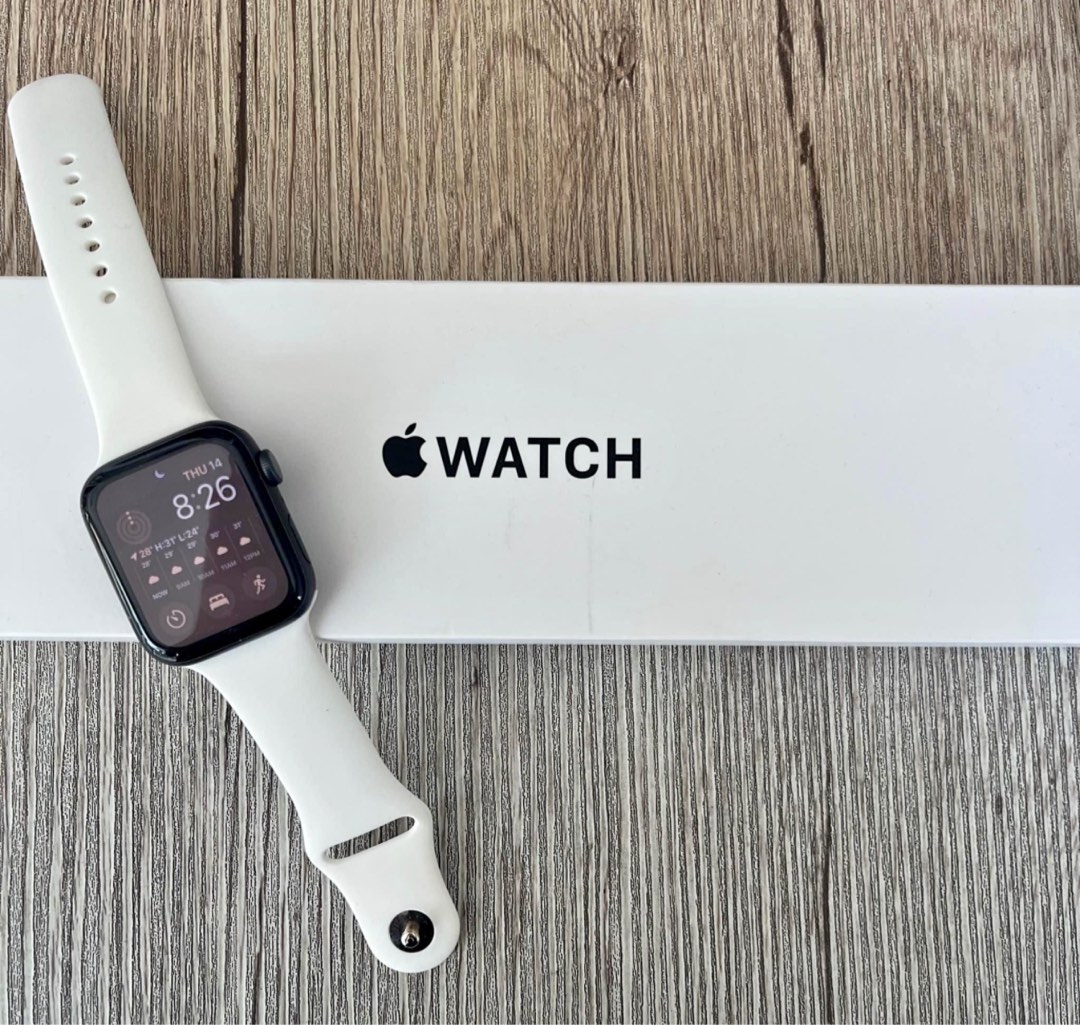 APPLE WATCH SE 1ST GEN 44MM, Women's Fashion, Watches & Accessories ...